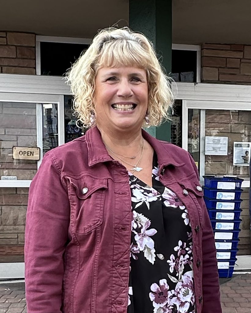 Pharmacist Sue Ponce retires after 28 years | The Catalina Islander